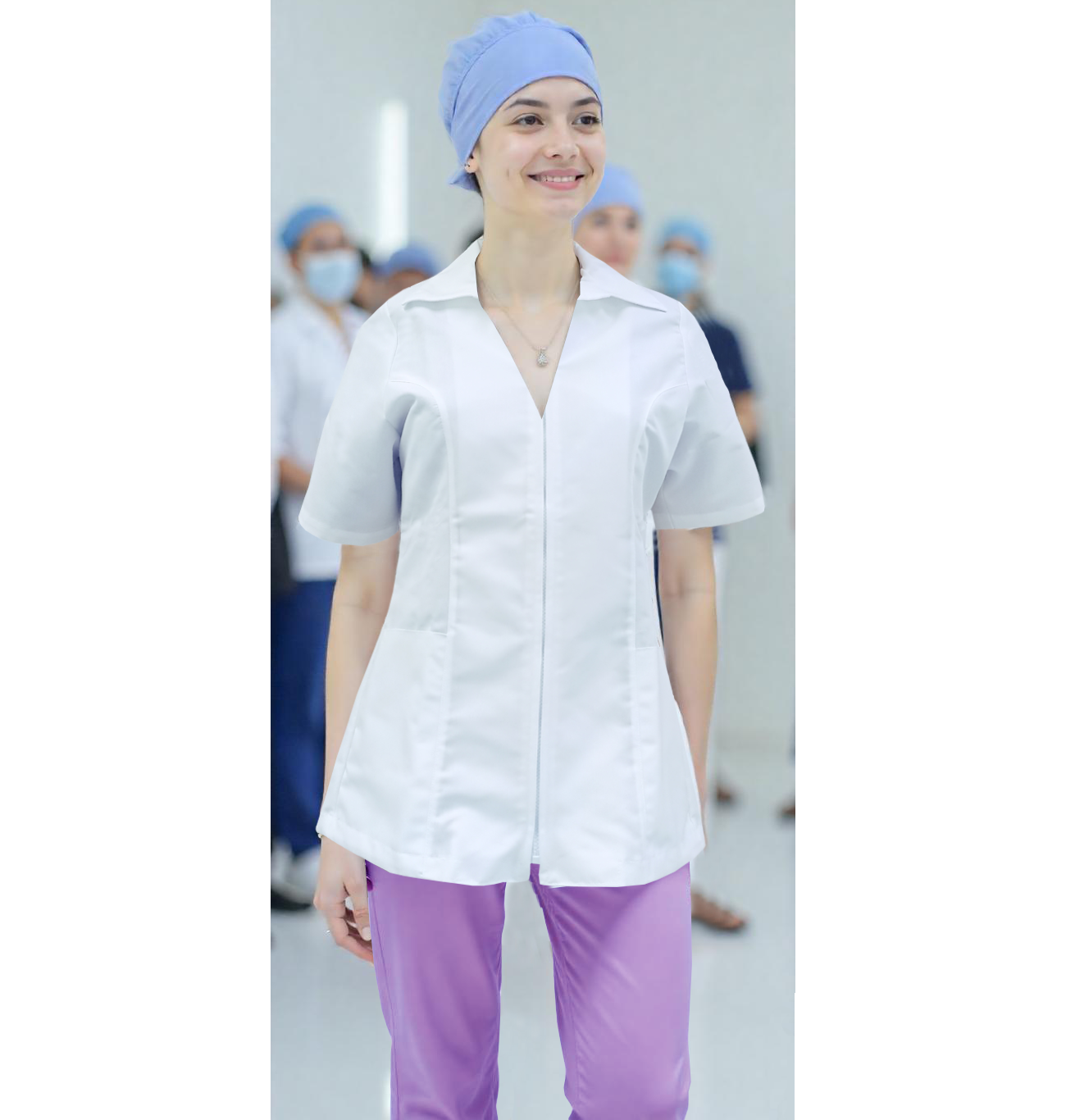 Filipina con Cierre Doctora en LALEO