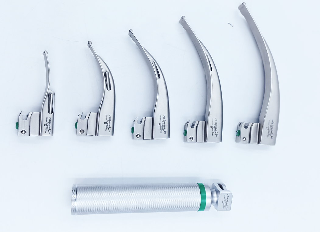 Set Laringoscopio Macintosh 5 Hojas Curvas Fibra Optica con Mango ...
