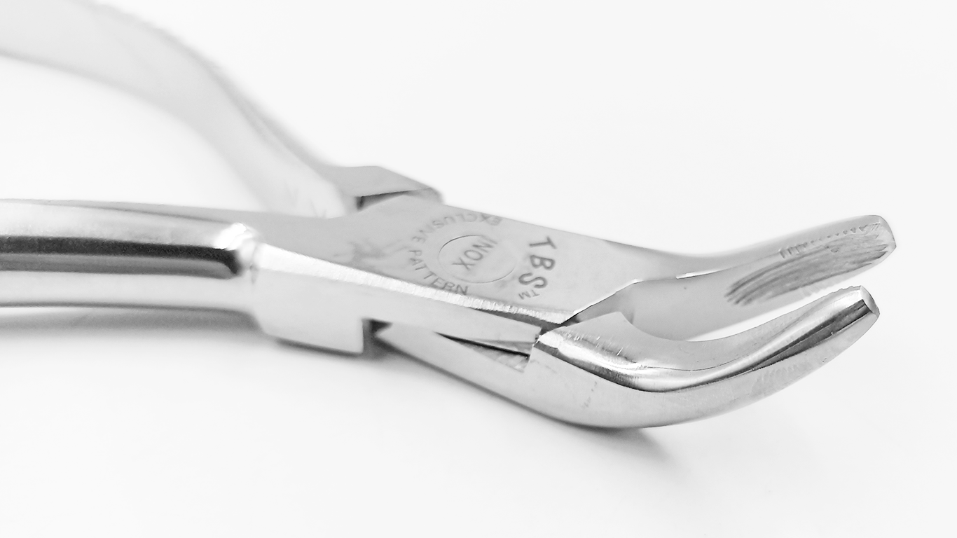 Forceps 103 de extracción para premolares y raices inferiores. en LALEO