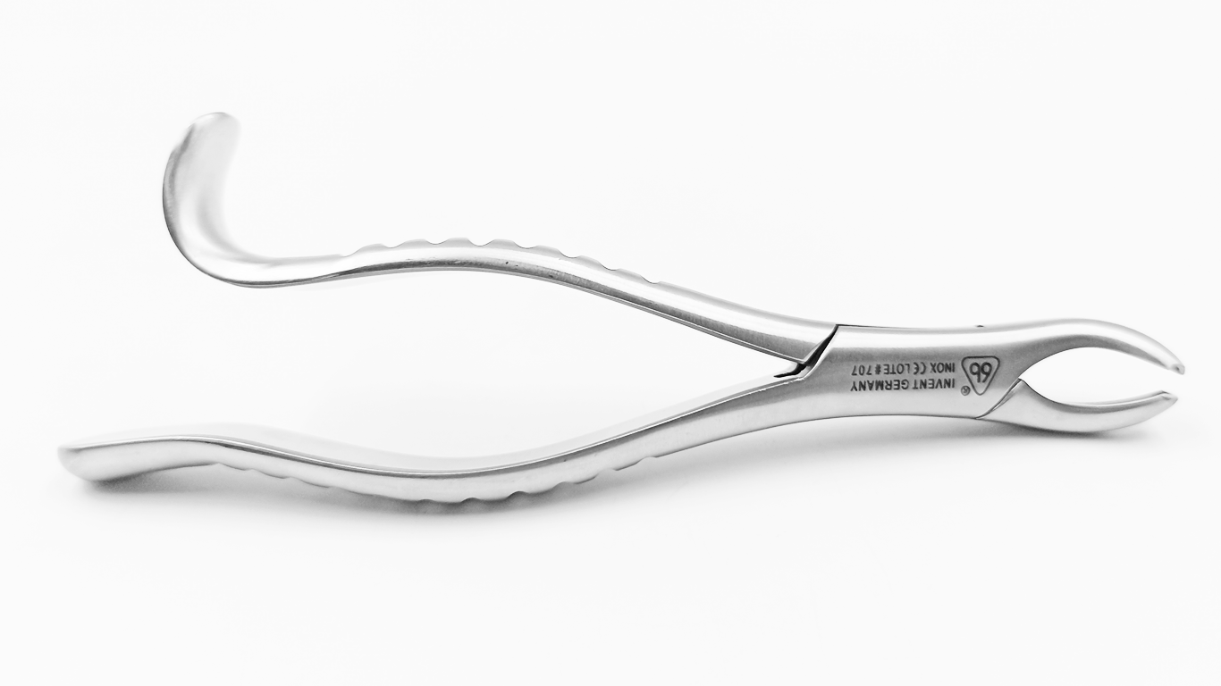 Forcep Adulto para Molares Inferiores No. 18R en LALEO